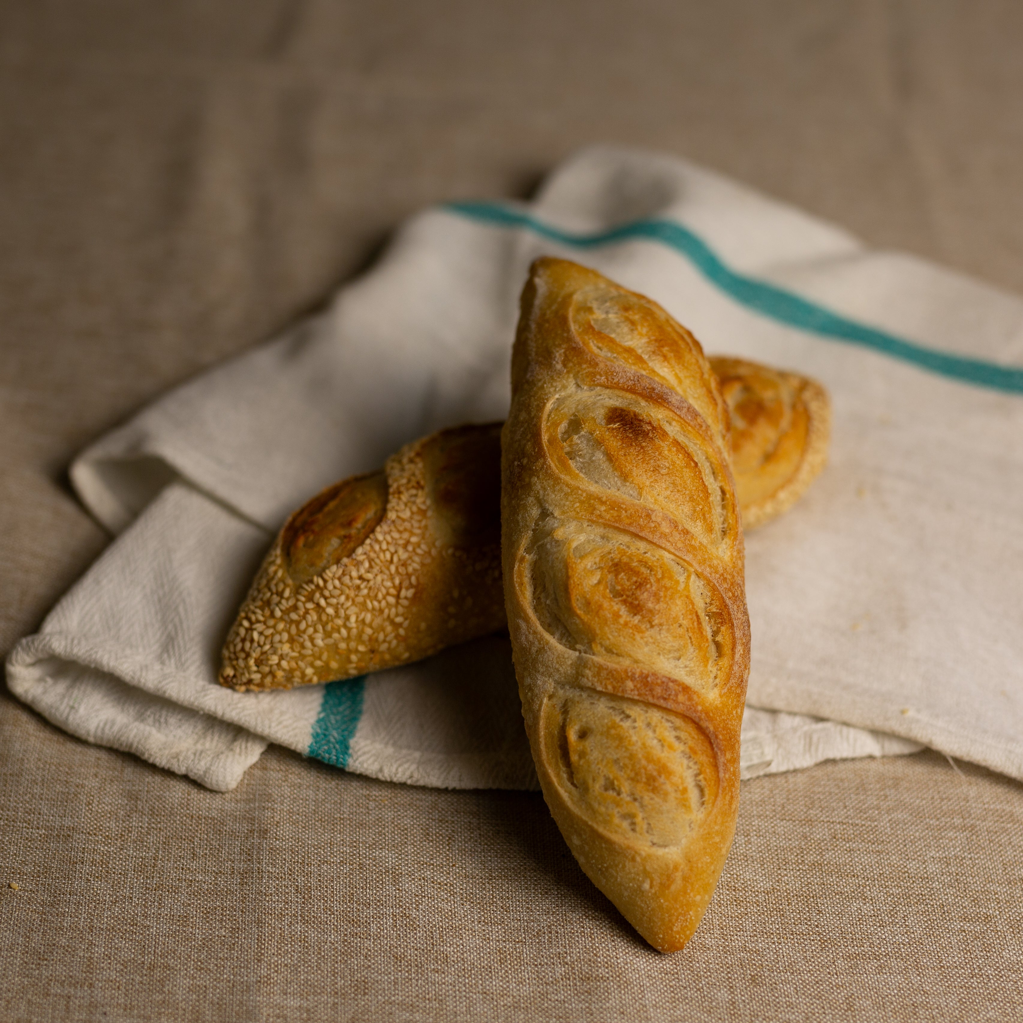 Mini Baguette – Bomou Bakery