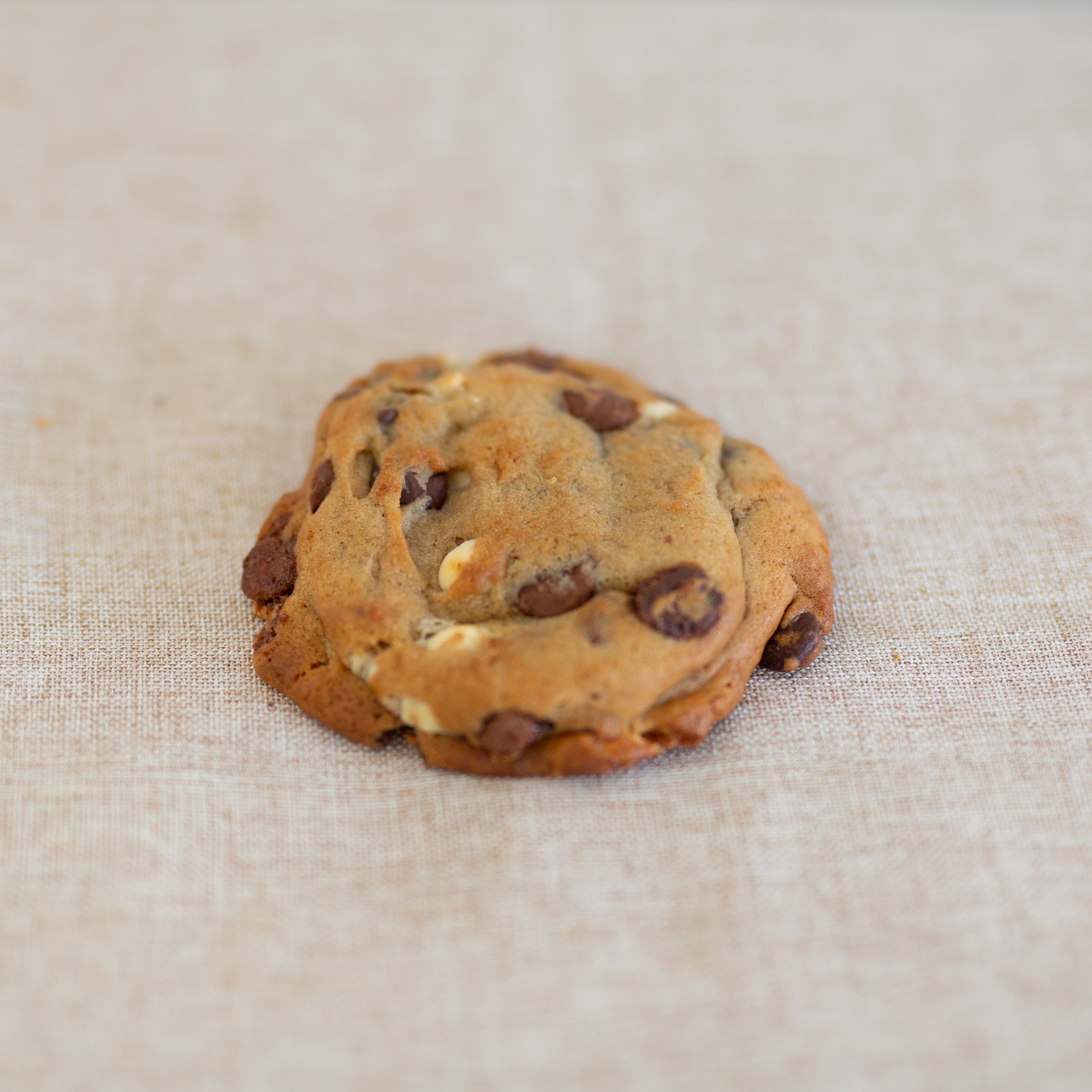 Sourdough Chocolate Chip Cookie – Bomou Bakery